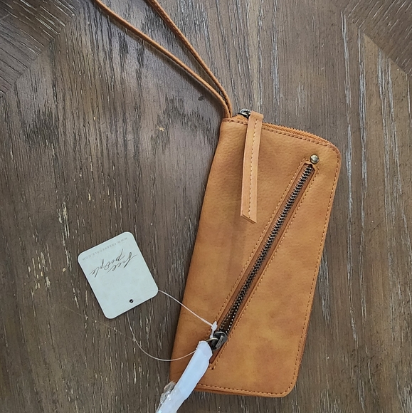 Free People | Bags | New Free People Wallet Brown Distressed Vegan ...